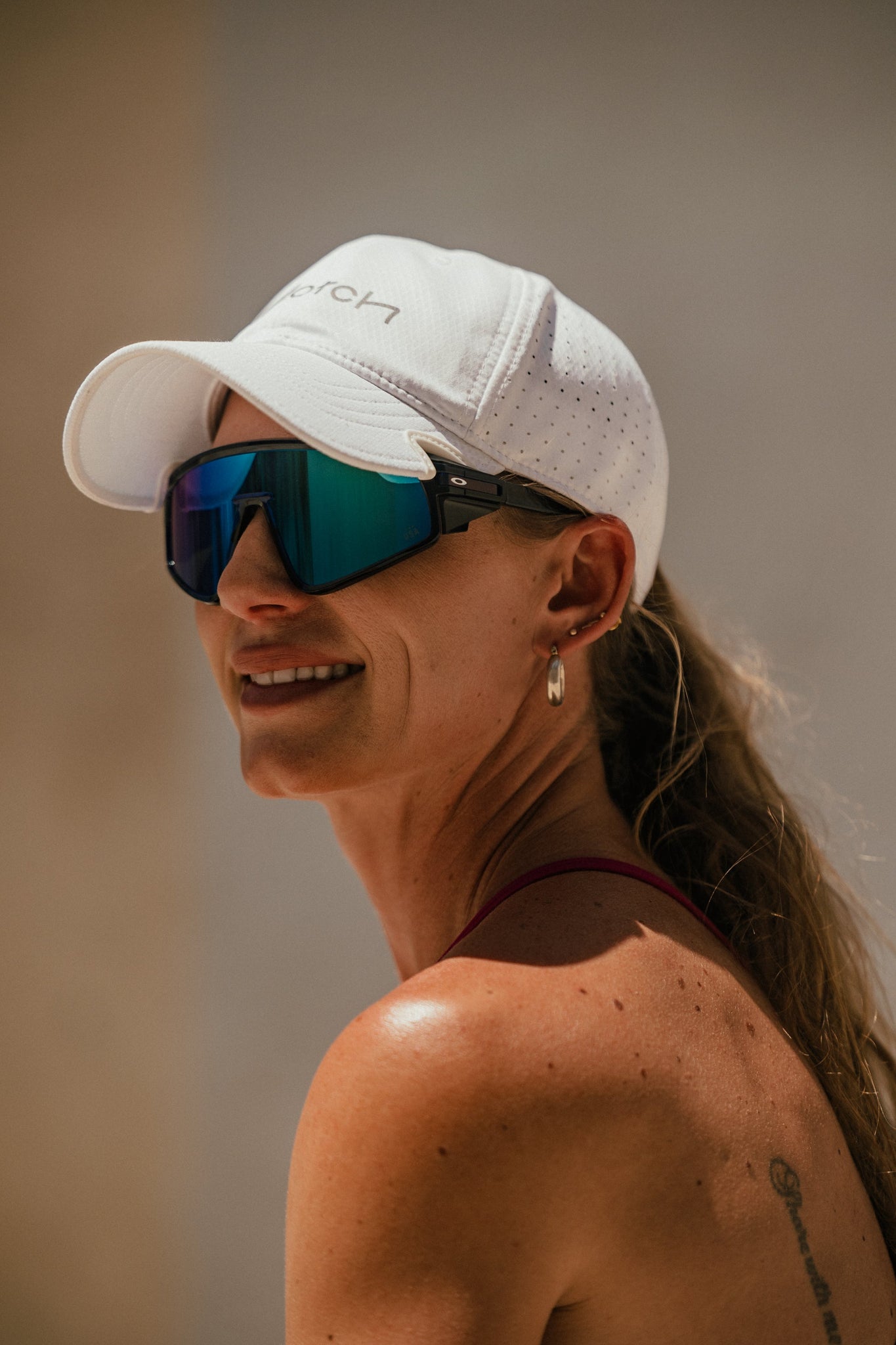 Hats with Notch for Sunglasses: Functional & Stylish