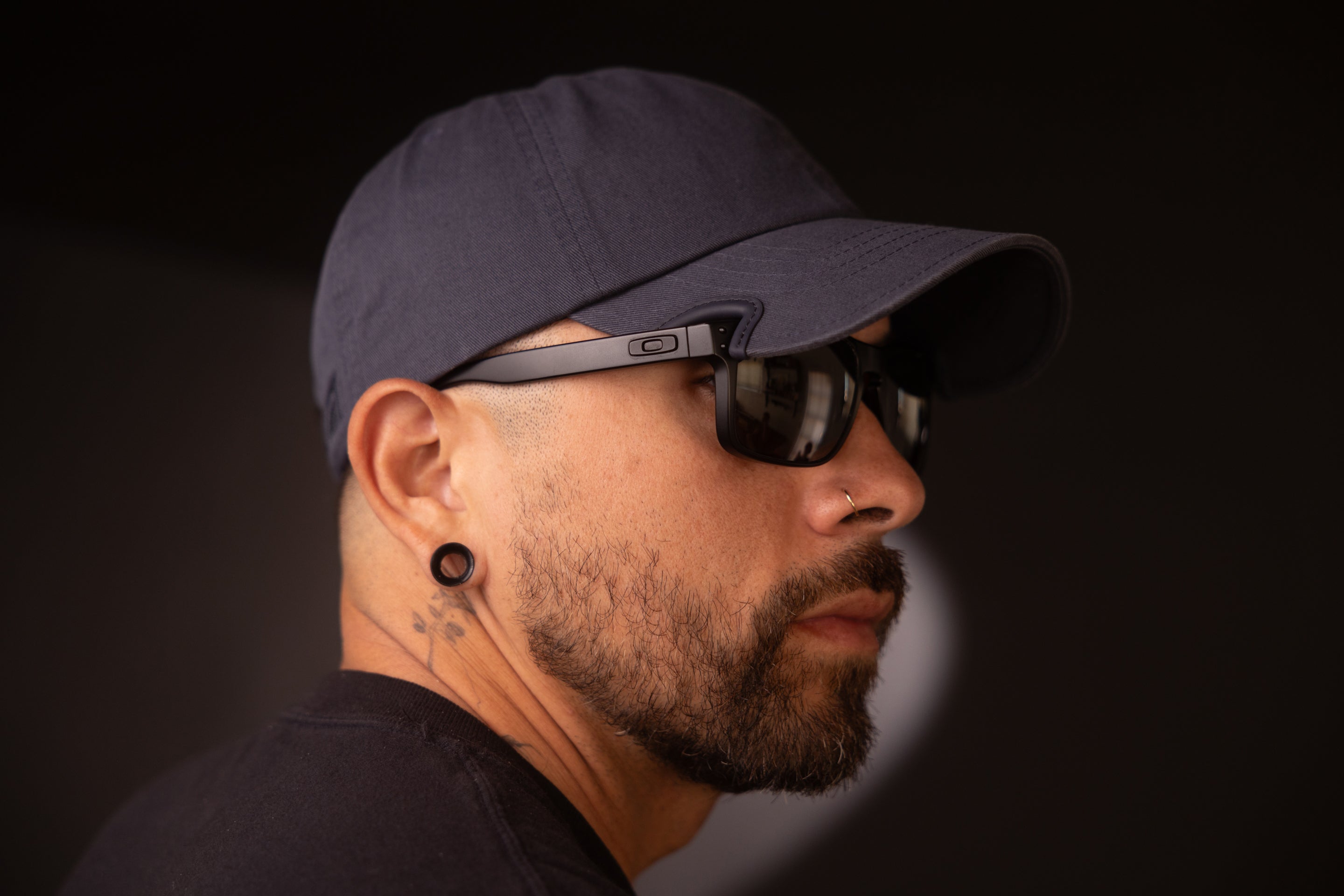 Hats with Notch for Sunglasses: Functional & Stylish